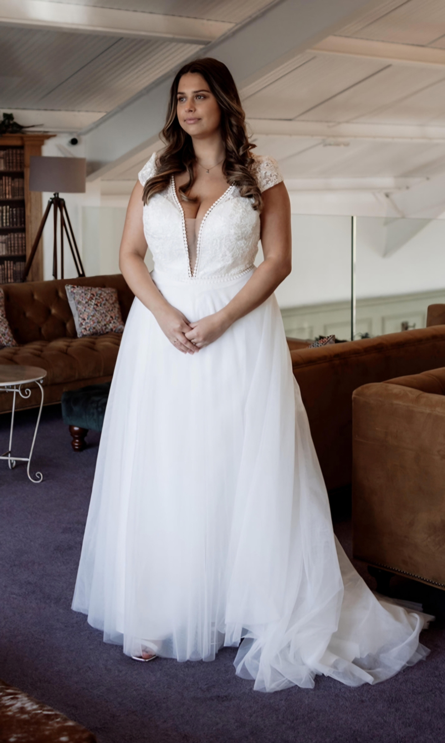 Glamorous Gowns – Wedding and Prom Gowns